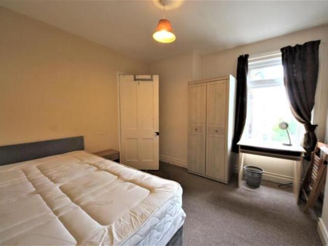4 bedroom semi detached house for rent in Hankinson Road, Bournemouth, BH9