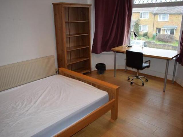 4 bedroom semi detached house for rent in Harrison Road, Southampton, Hampshire, SO17