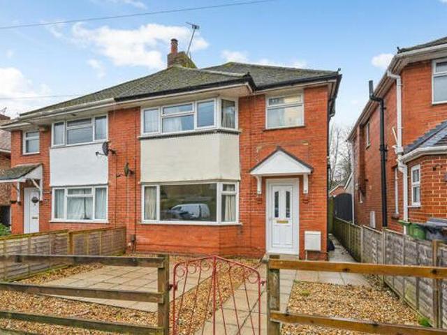 4 Bedroom Semi detached House For Rent In Highcliffe
