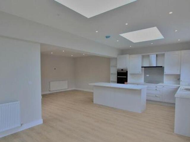 4 Bedroom Semi detached House For Rent In Hoole