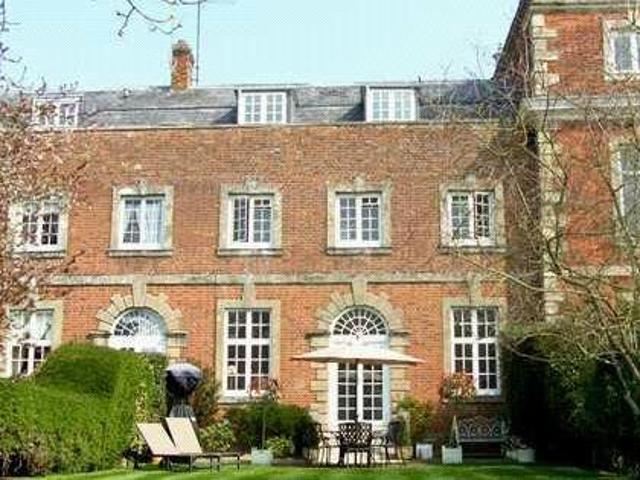 4 Bedroom Semi detached House For Rent In Horton, Northamptonshire