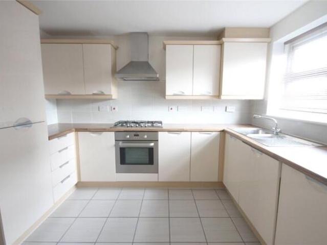 4 bedroom semi detached house for rent in Houseman Crescent, Manchester, Greater Manchester, M20