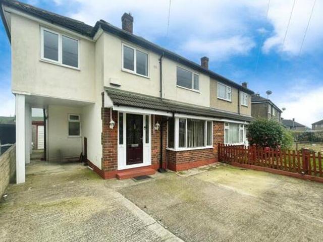 4 Bedroom Semi detached House For Rent In Huddersfield, West Yorkshire