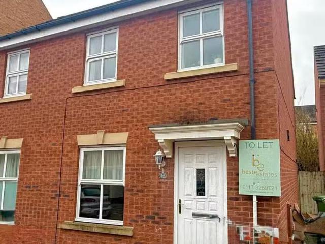 4 bedroom semi detached house for rent in Jellicoe Avenue, Sta.