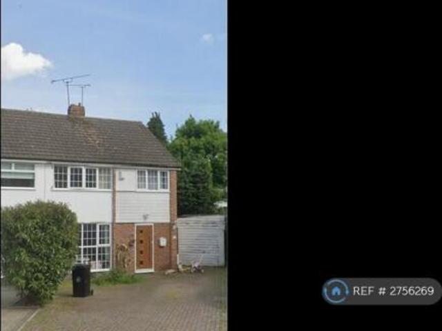 4 bedroom semi detached house for rent in Keats Walk, Hutton, Brentwood, CM13