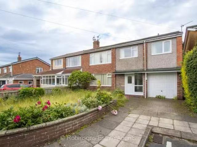 4 bedroom semi detached house for rent in Langley Road, Newton.