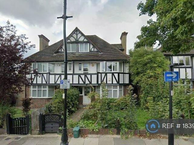 4 Bedroom Semi detached House For Rent In London