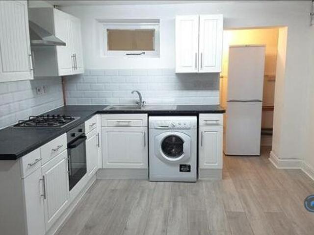 4 Bedroom Semi detached House For Rent In London
