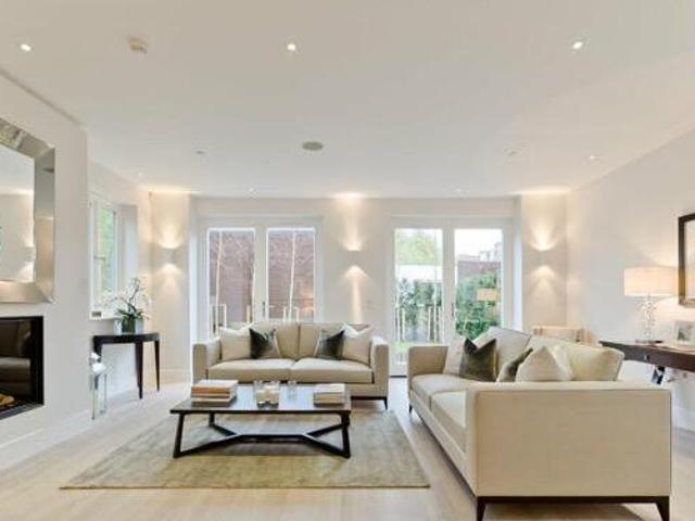 4 Bedroom Semi detached House For Rent In London