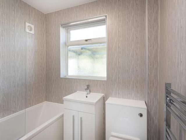 4 bedroom semi detached house for rent in Long Lane, Littlemore, OX4