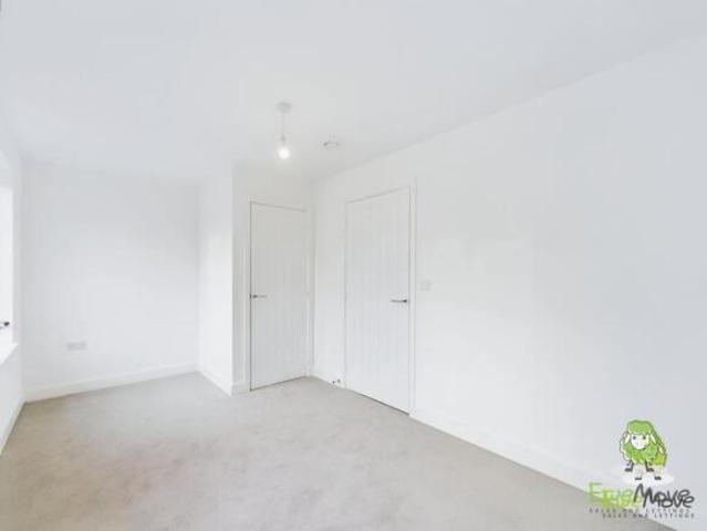4 bedroom semi detached house for rent in Lulworth Way, Oakley, Basingstoke, Hampshire, RG23