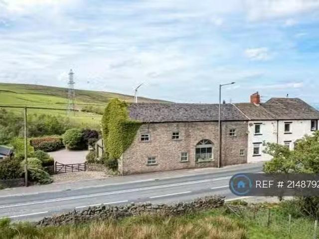 4 bedroom semi detached house for rent in Manchester Road, Bur.