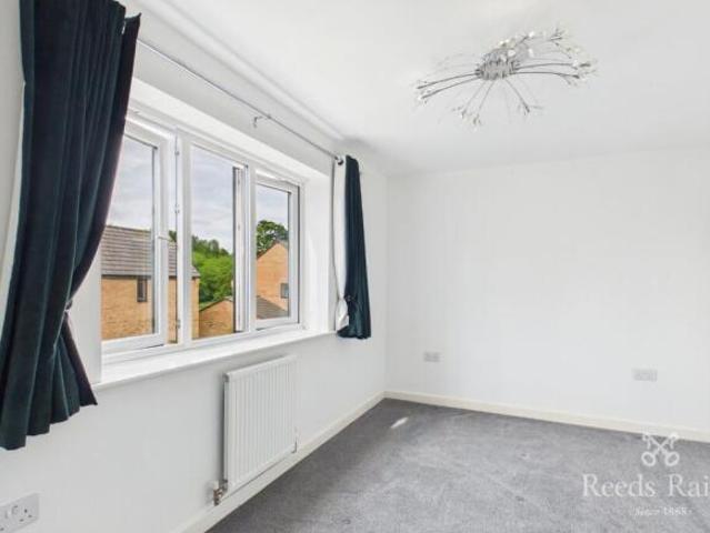 4 bedroom semi detached house for rent in Magnolia Road, Seacroft, Leeds, West Yorkshire, LS14