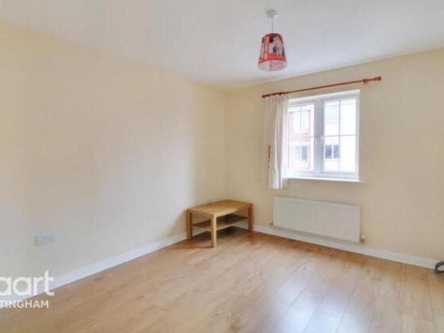 4 bedroom semi detached house for rent in Mardling Avenue, Nottingham, NG5