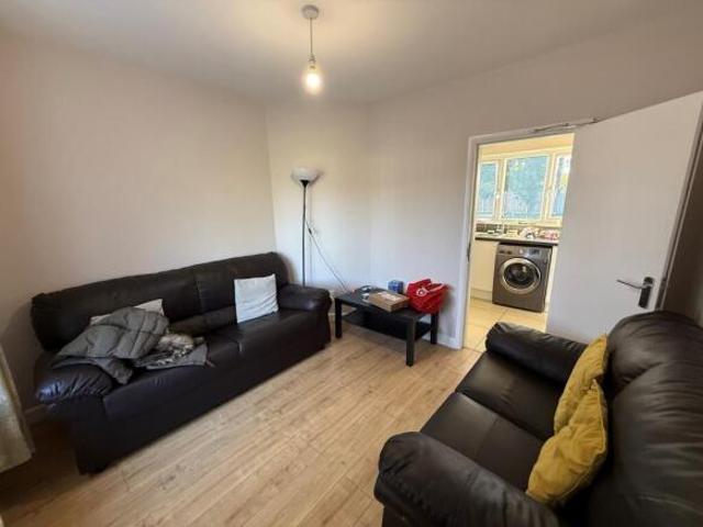4 bedroom semi detached house for rent in Middleton Boulevard, NG8 1FX, NG8