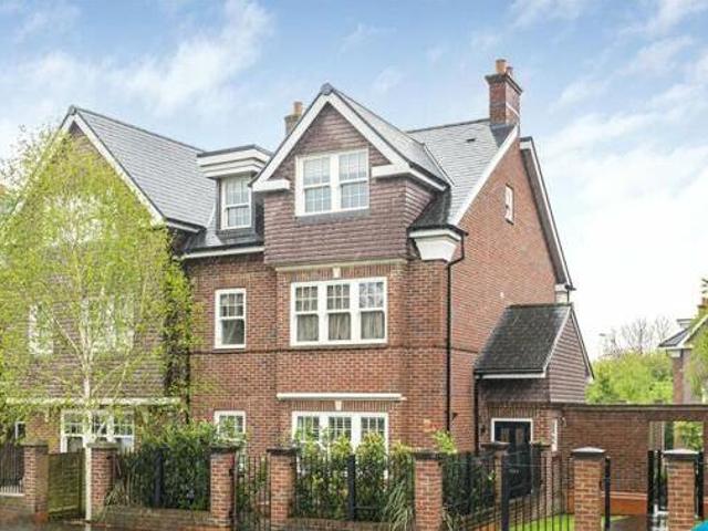 4 Bedroom Semi detached House For Rent In Mill Hill, London