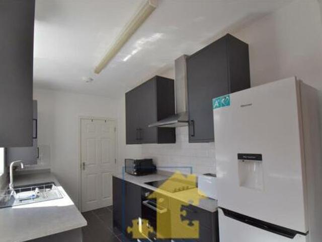 4 Bedroom Semi detached House For Rent In Milner Road, Selly Oak