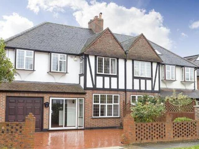 4 Bedroom Semi detached House For Rent In New Malden, Surrey