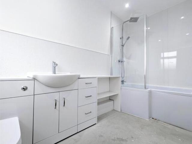 4 bedroom semi detached house for rent in North Street, Downend, Bristol, Gloucestershire, BS16