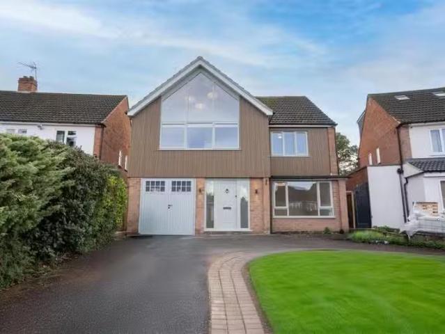 4 bedroom semi detached house for rent in Northbrook Road, Sol.