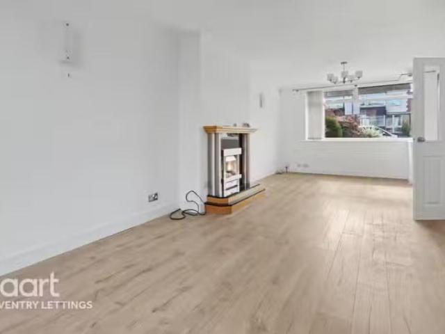 4 bedroom semi detached house for rent in Norton Hill Drive, C.
