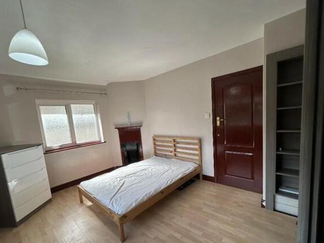 4 Bedroom Semi detached House For Rent In Nottingham, Nottinghamshire