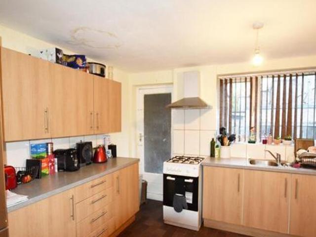 4 Bedroom Semi detached House For Rent In Nottingham