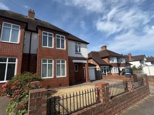 4 bedroom semi detached house for rent in Pinhoe, EX4