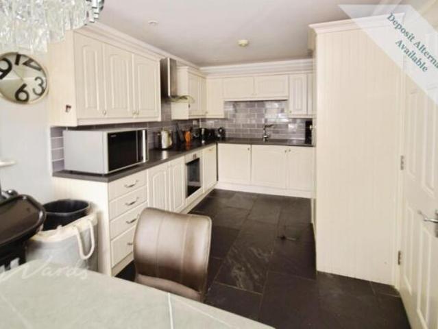 4 bedroom semi detached house for rent in Randall Road Chatham ME4