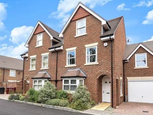 4 Bedroom Semi detached House For Rent In Reading