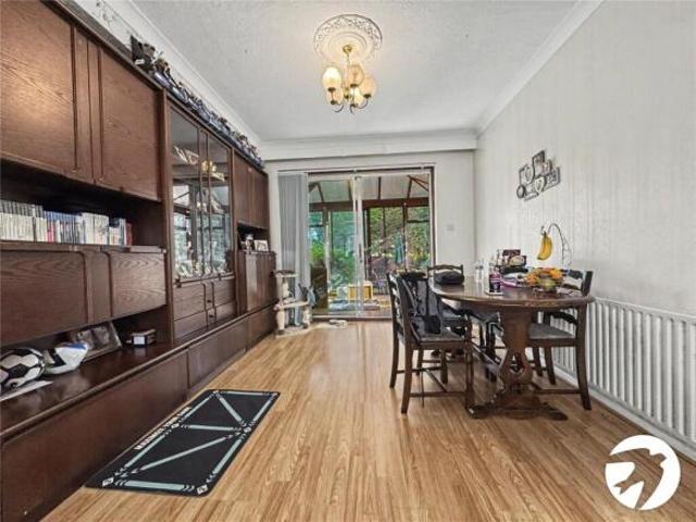 4 bedroom semi detached house for rent in Restons Crescent, Avery Hill, Eltham, SE9