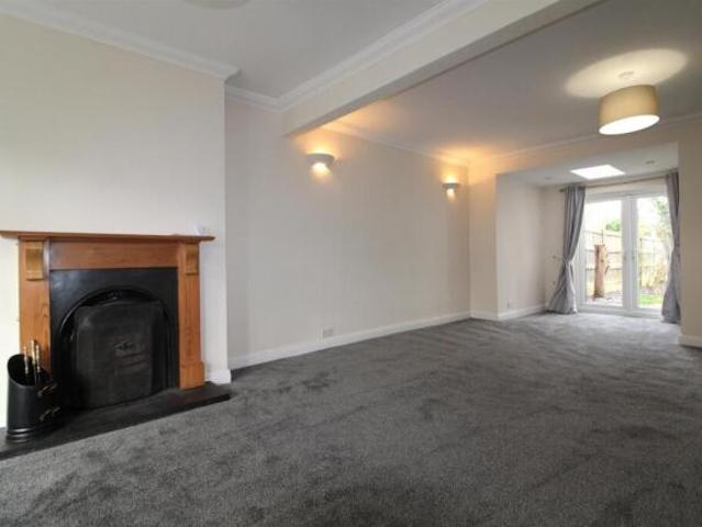 4 bedroom semi detached house for rent in Rimmers Avenue, Formby, Liverpool, L37