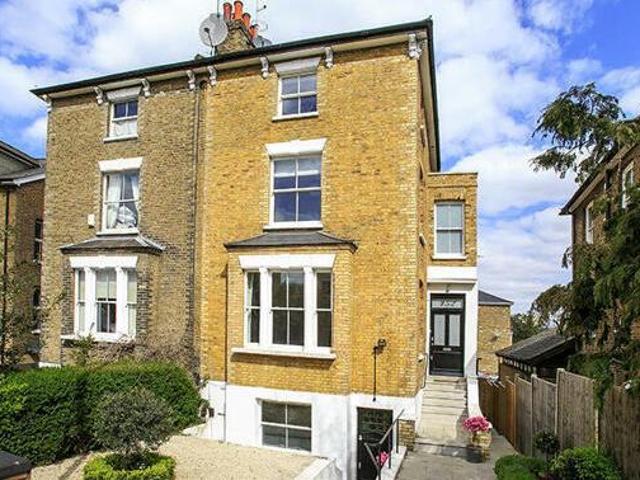 4 Bedroom Semi detached House For Rent In Richmond, Surrey