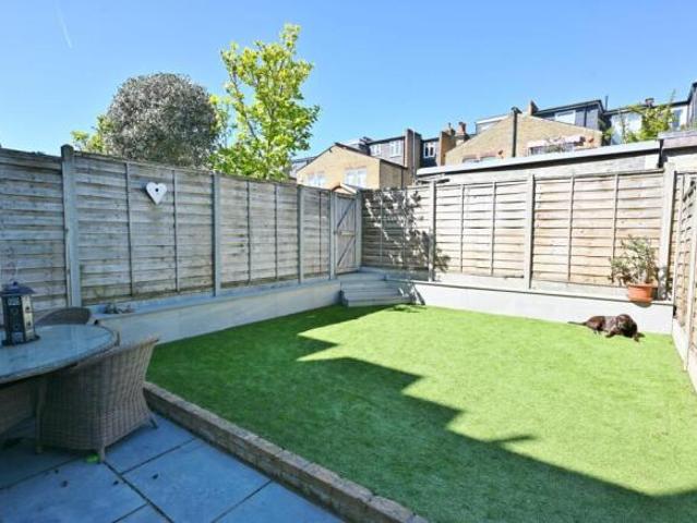 4 bedroom semi detached house for rent in Riverview Gardens, Strawberry Hill, TW1