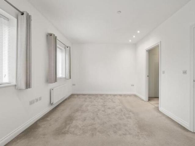 4 bedroom semi detached house for rent in Rugby Road, Leamington Spa, CV32