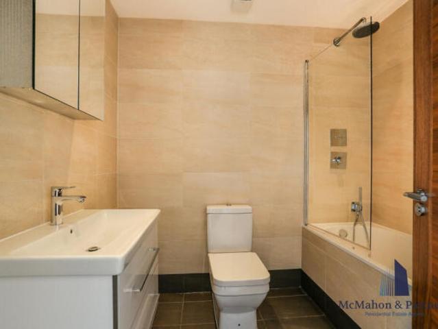 4 bedroom semi detached house for rent in Rushgrove Street, Woolwich, London, SE18