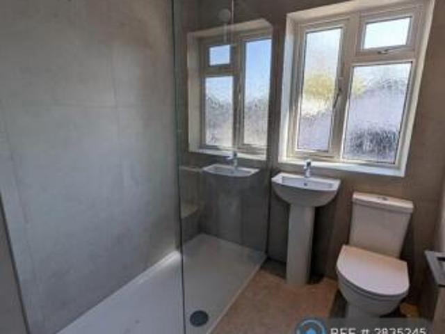 4 bedroom semi detached house for rent in Sargeaunt Street, Leamington Spa, CV31