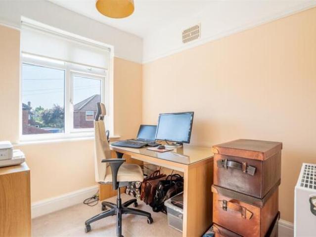 4 bedroom semi detached house for rent in Saville Grove, York, YO30 6NY, YO30