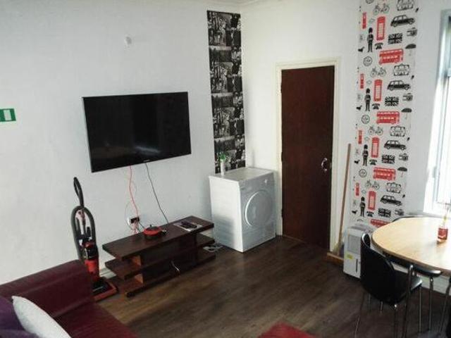 4 Bedroom Semi detached House For Rent In Selly Oak, Birmingham