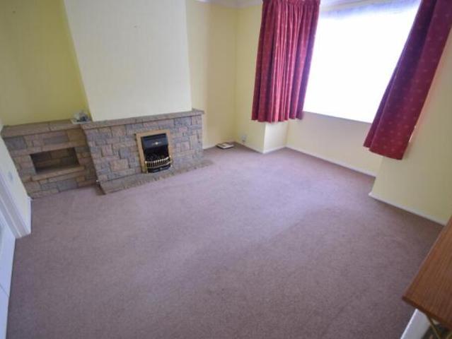4 bedroom semi detached house for rent in Shakespeare Road, Luton, Bedfordshire, LU4 0HT, LU4
