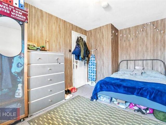 4 bedroom semi detached house for rent in Shelley Way, Horfield, Bristol, BS7