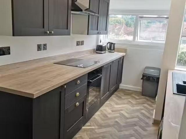 4 bedroom semi detached house for rent in Sherwell Road, Brist.