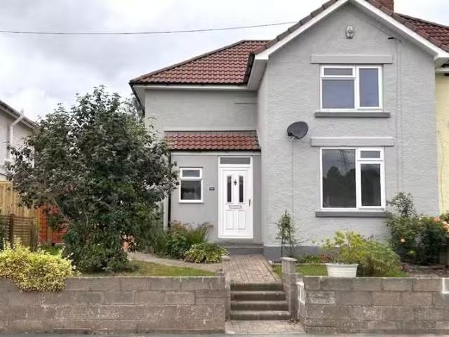 4 bedroom semi detached house for rent in Sherwell Road, BS4