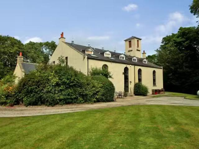 4 bedroom semi detached house for rent in St Devenicks On The.