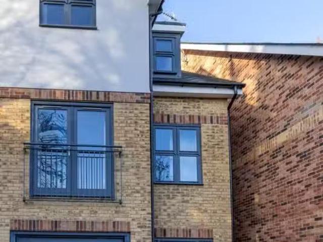 4 bedroom semi detached house for rent in St Josephs Court, He.