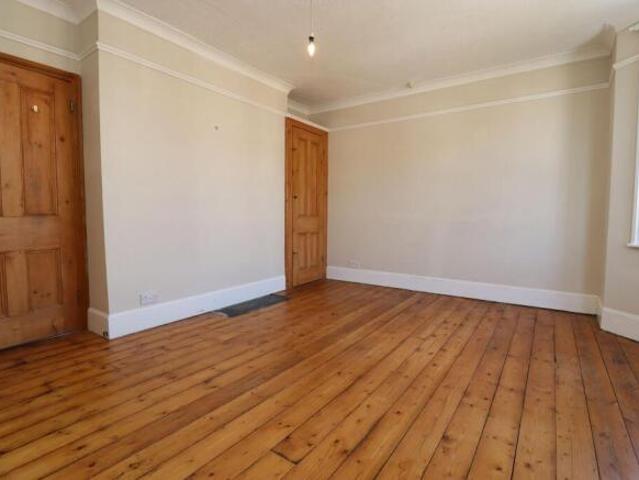 4 bedroom semi detached house for rent in Stephens Road, Tunbridge Wells, TN4