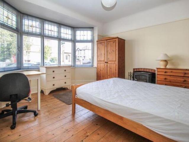 4 bedroom semi detached house for rent in Student House, Winton, BH9