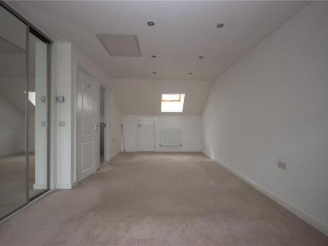 4 bedroom semi detached house for rent in Sunflower Road, Lyde Green, Bristol, BS16