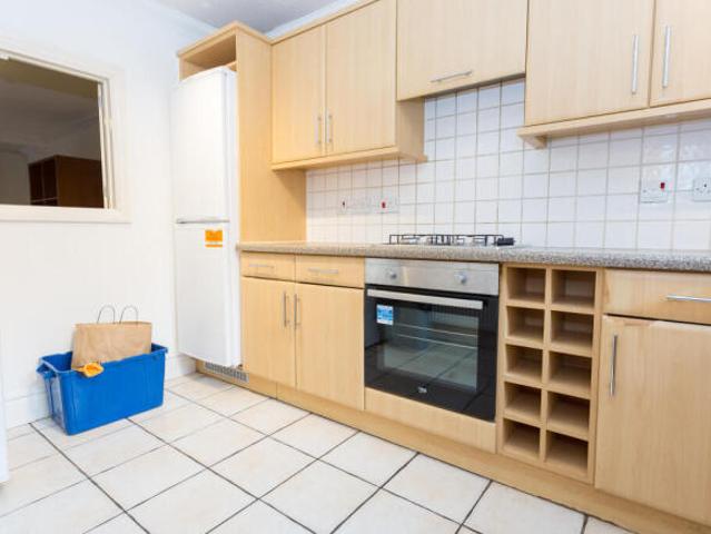 4 bedroom semi detached house for rent in Surrey Quays, London, Greater London, SE16