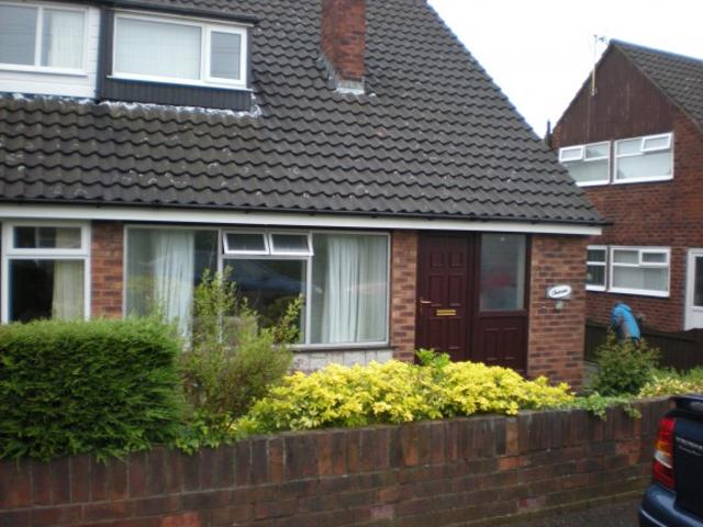 4 Bedroom Semi Detached Student House Pads for Students